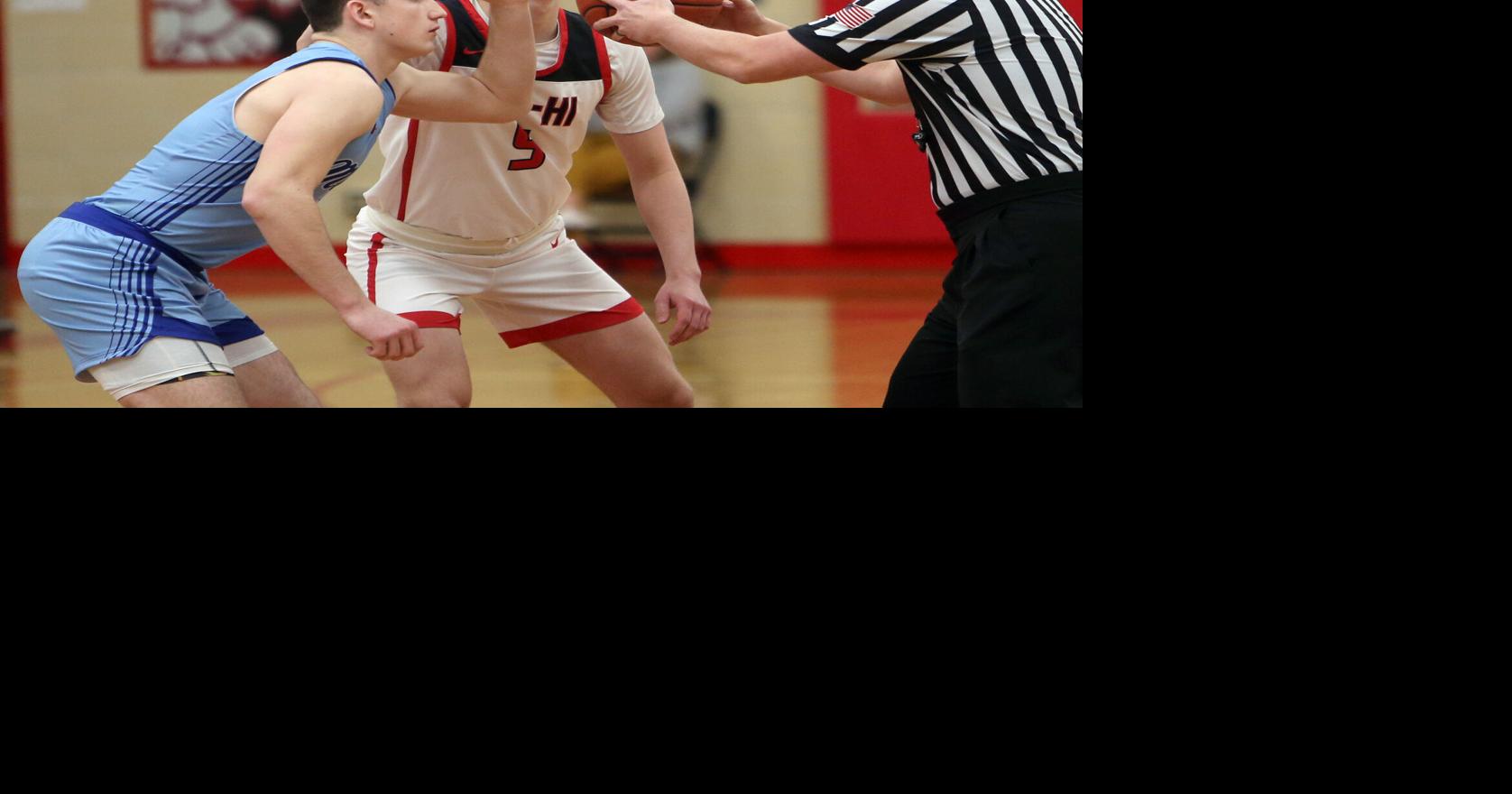 IN PHOTOS: Chi-Hi boys basketball hosts Merrill 2-19-24