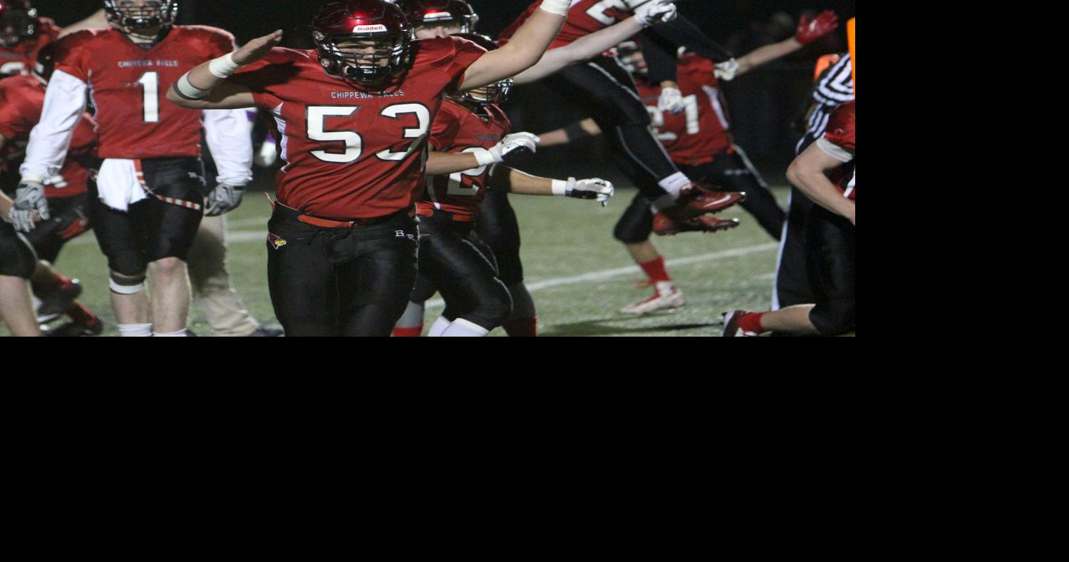 Chi-Hi football beats Menomonie to advance to first-ever Level 4 appearance