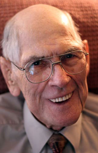 Robert L. Shackleton