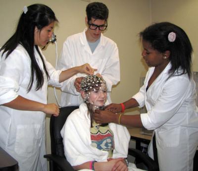 Brain-powered: Students study EEG-based lie detection during summer ...