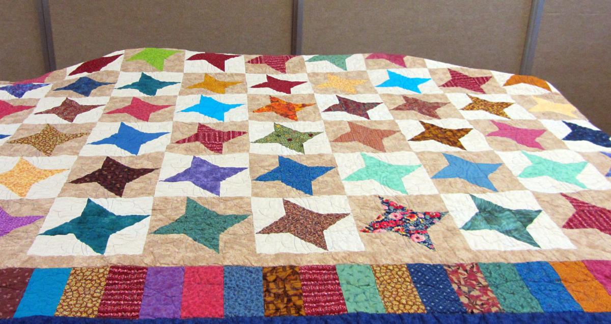 Sunrise Rotary sponsors quilt raffle for local food pantries