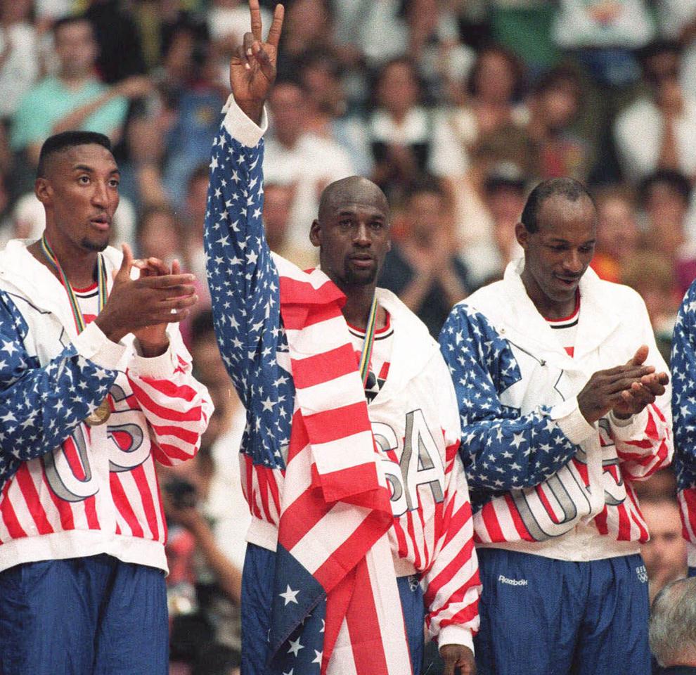 Today in sports history: Dream Team wins gold at 1992 Barcelona Olympics
