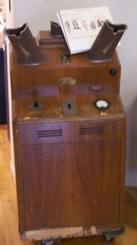 In the Museum: Until banned, fluoroscopes ensured perfect fitting shoes