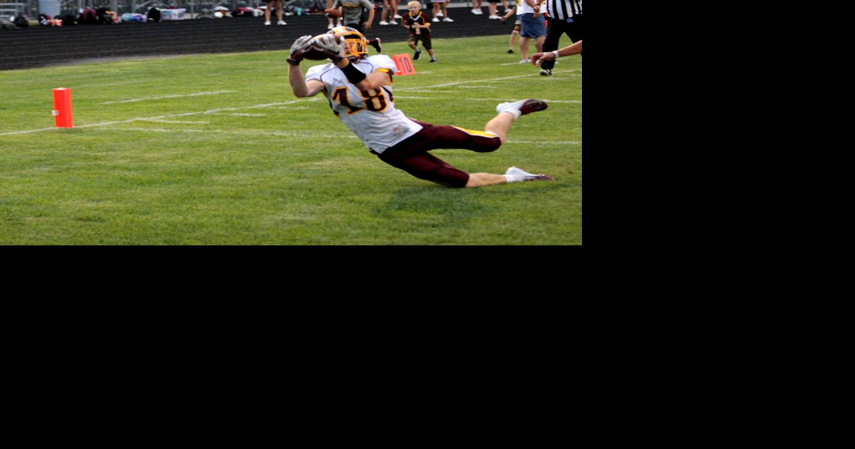 Menomonie football defeats Holmen 19-7 to close nonconference schedule