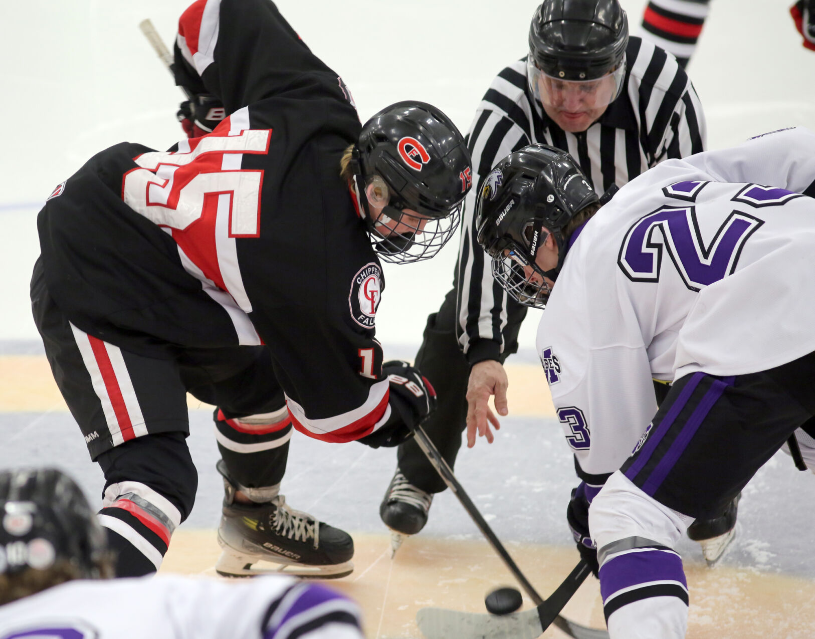 Eau Claire Memorial boys hockey outlasts Chippewa Falls