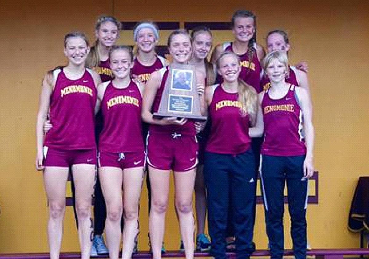 Menomonie girls cross country finishes third at Roy Griak invite
