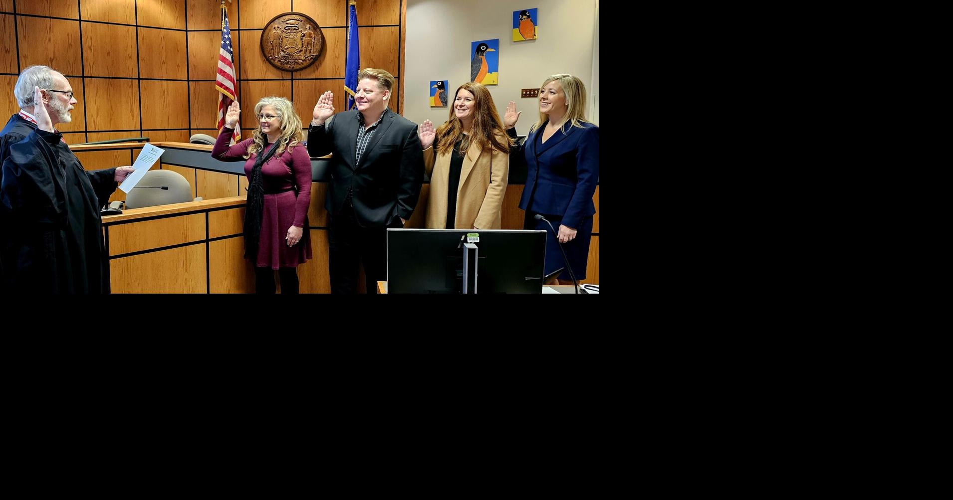 Dunn County constitutional officers sworn in to start new terms of office