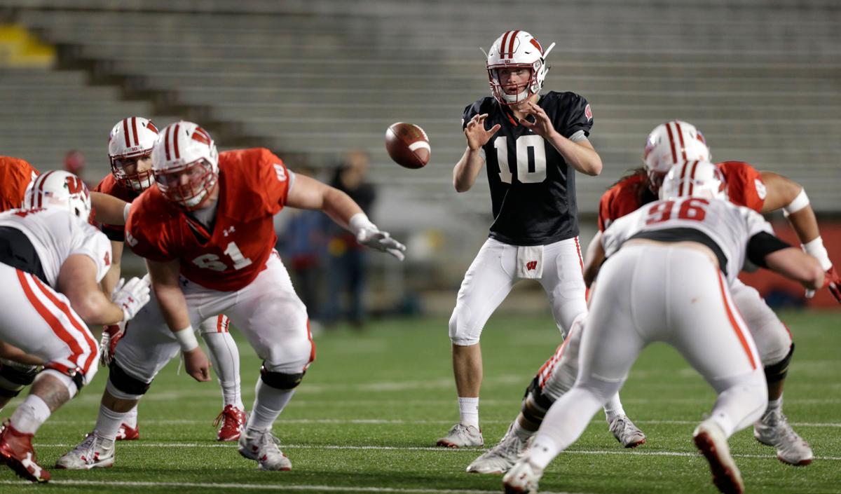 Badgers football: Freshmen quarterbacks Jack Coan, Kare Lyles show ...