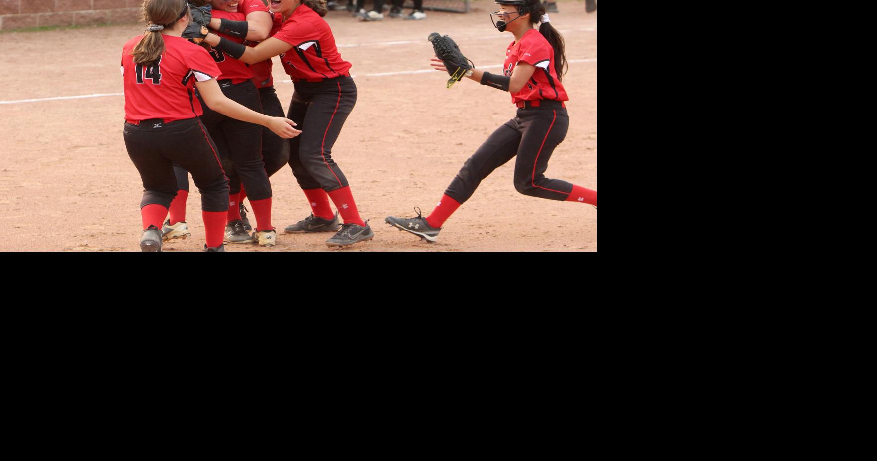 Photos: Chi-Hi vs Stevens Point softball at D.C. Everest 5-30-19