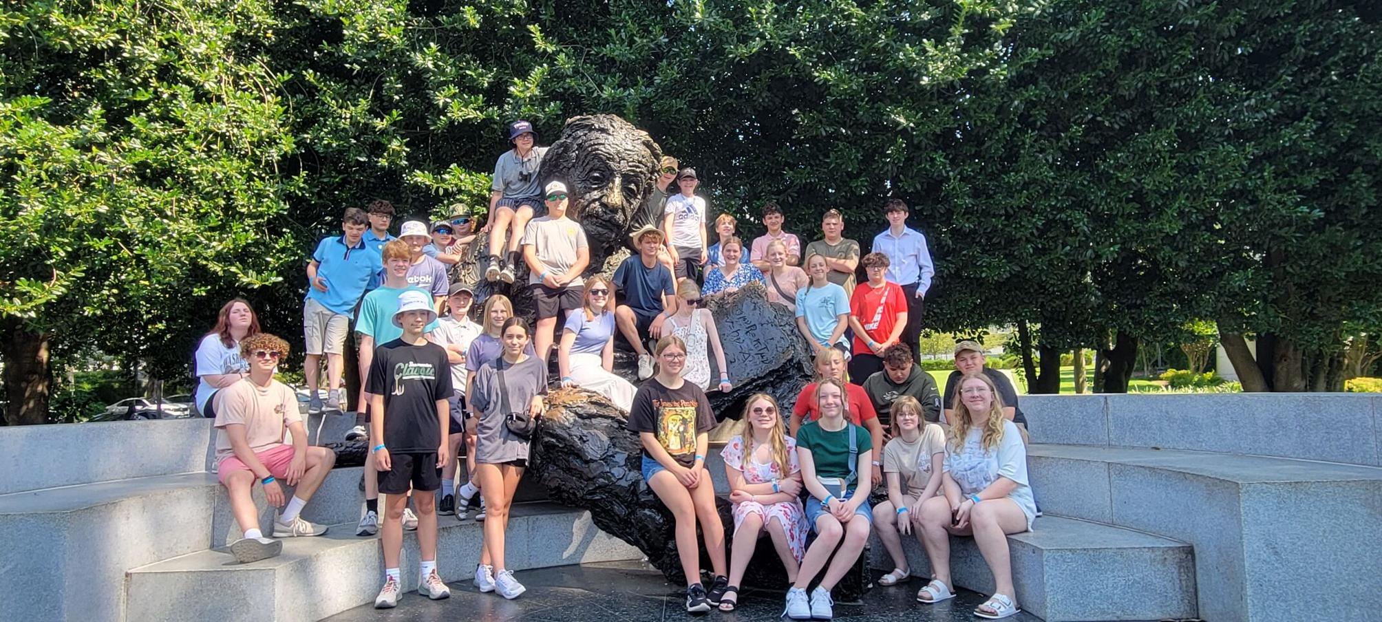 Chippewa Falls middle schoolers travel to Washington D.C.