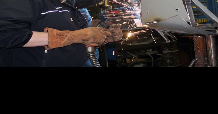 Chi-Hi students turn scrap metal into school mascot