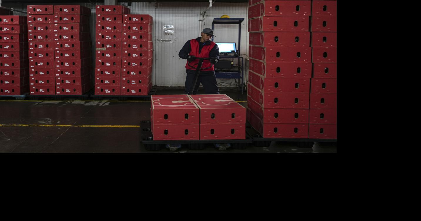 How do tariffs work?