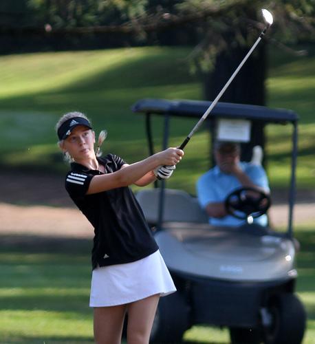 High School Girls Golf: Stanley-Boyd's Goodman finds footing