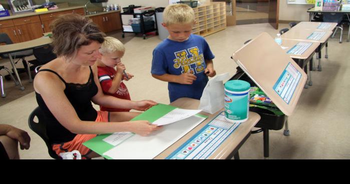 Bloomer prepares for classes in new elementary building
