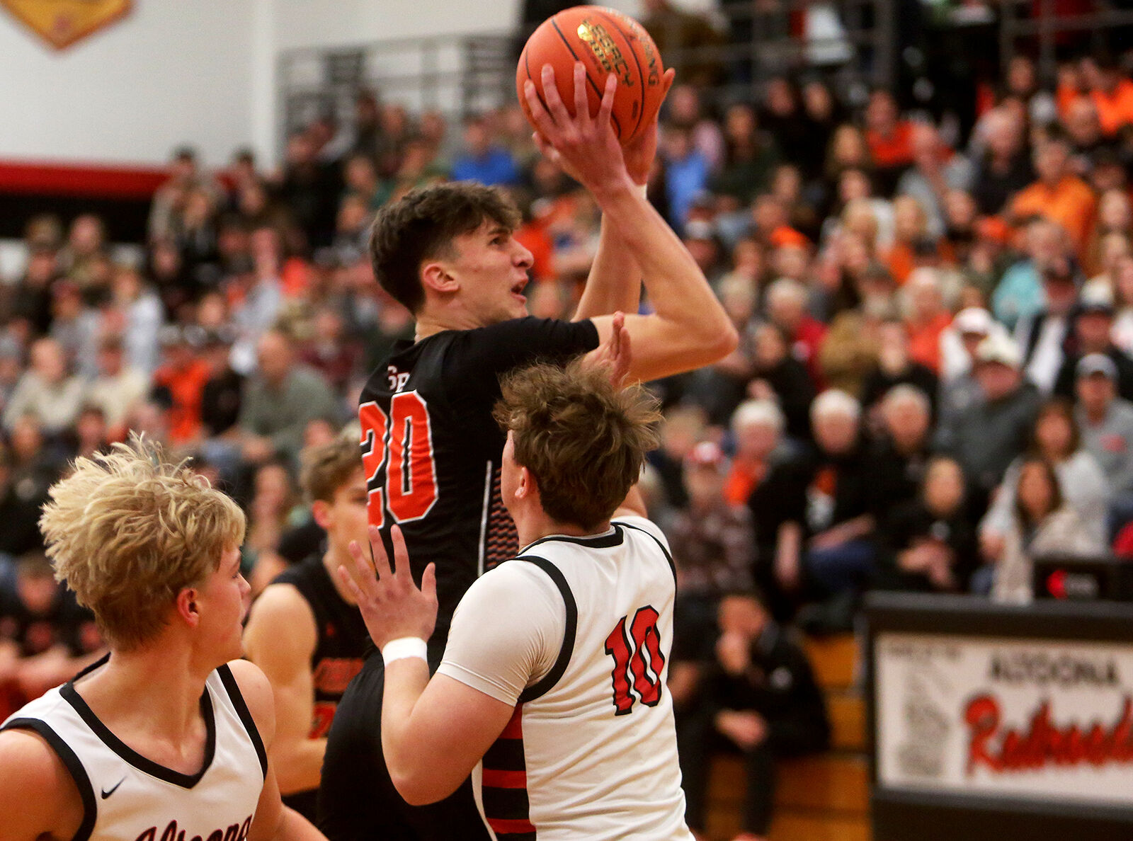 IN PHOTOS: Stanley-Boyd boys basketball rallies past Altoona