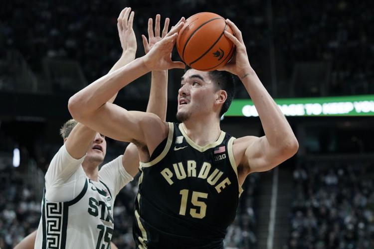 Edey scores 32, No. 3 Purdue beats Michigan State 64-63