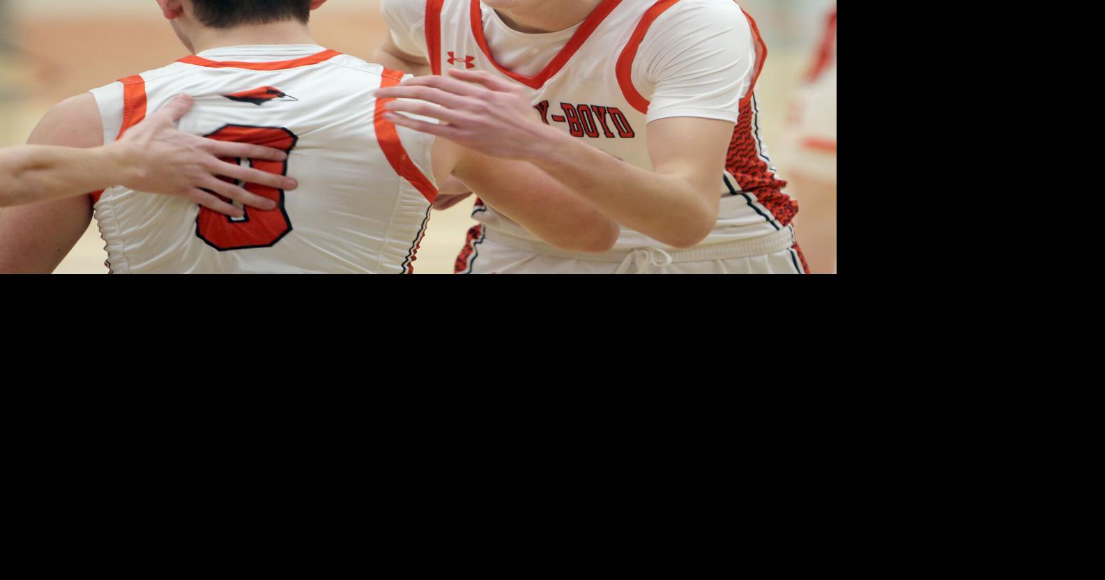 IN PHOTOS: Stanley-Boyd boys basketball hosts Ladysmith