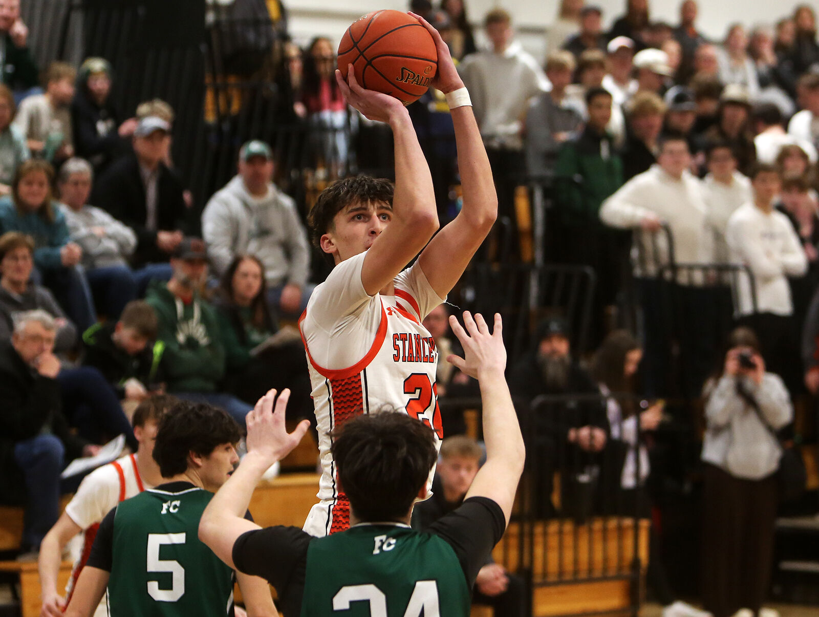 IN PHOTOS: Stanley-Boyd boys basketball hosts Fall Creek 1-29-26