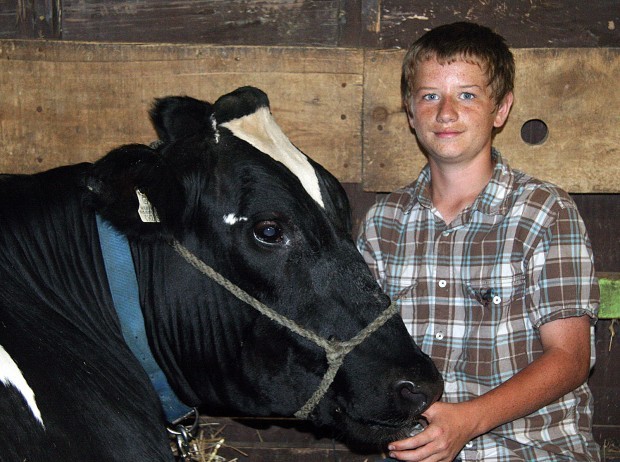 Kragness family carries on showing tradition