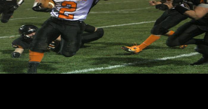 Stanley-Boyd football defeats Bloomer 28-3, advances in playoffs