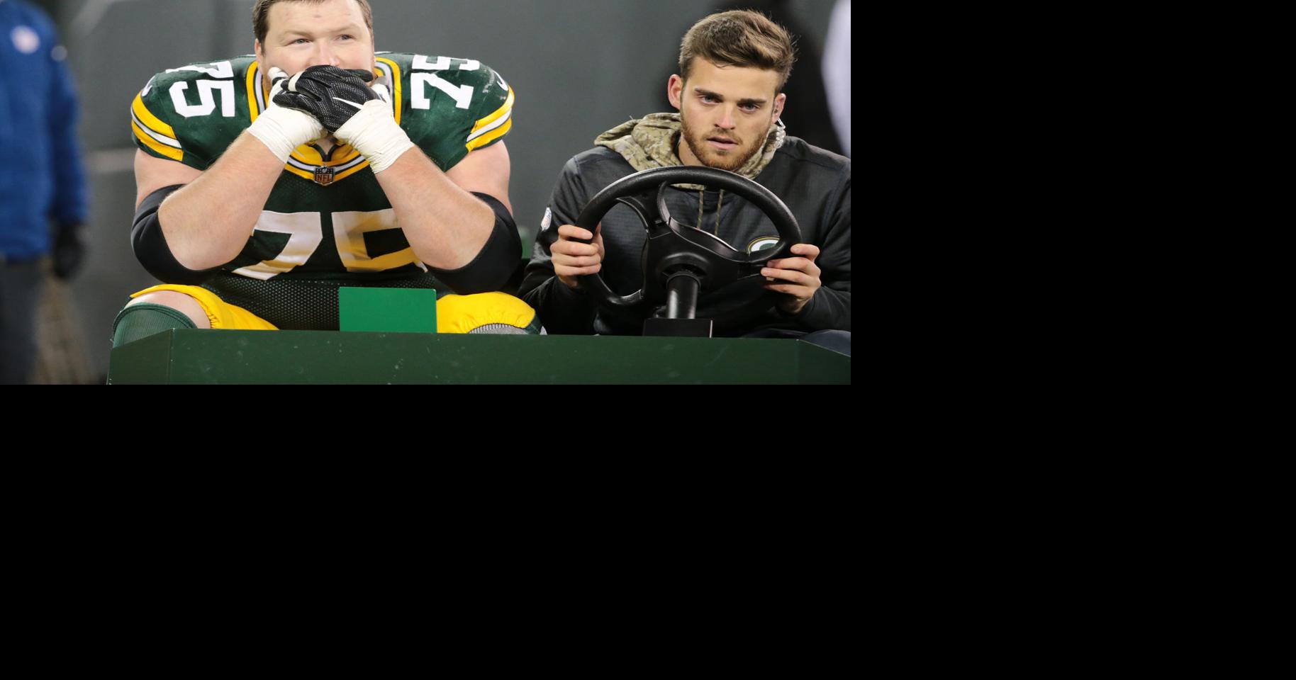 Recovering from knee injury, Bryan Bulaga expects to continue in Green Bay