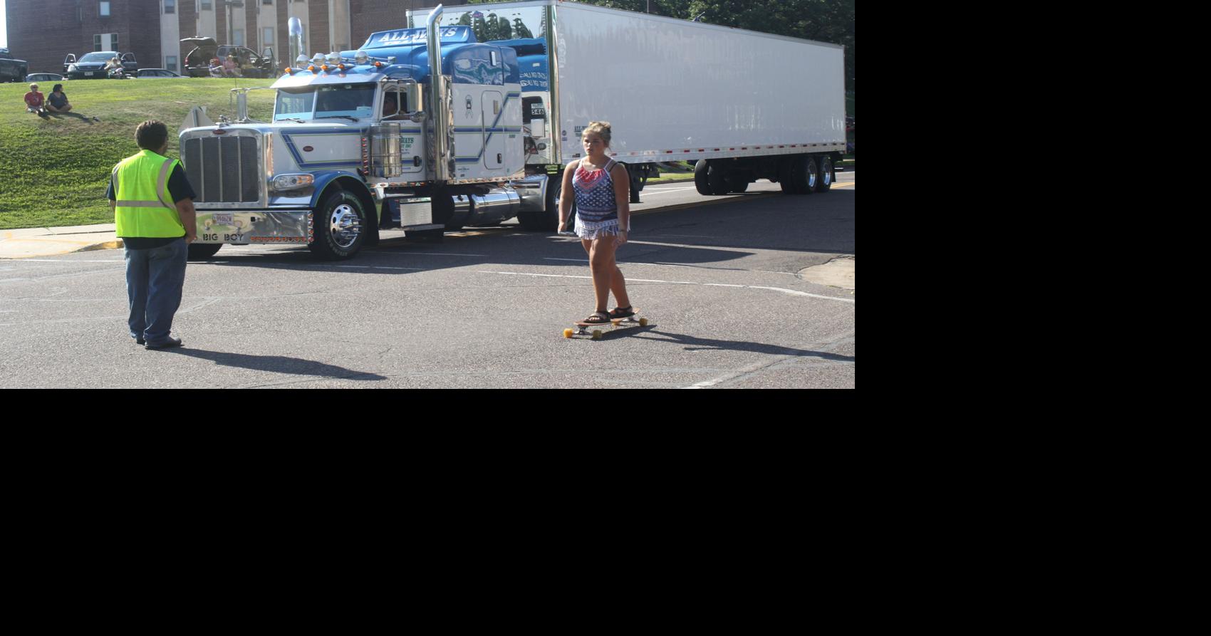 Big Rig parade Saturday draws fans in Chippewa Falls