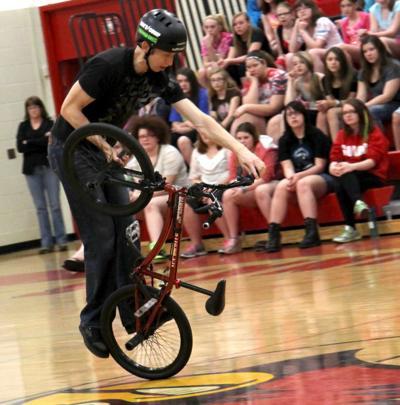 BMX biker totes tricks, anti-bullying message | Local | chippewa.com