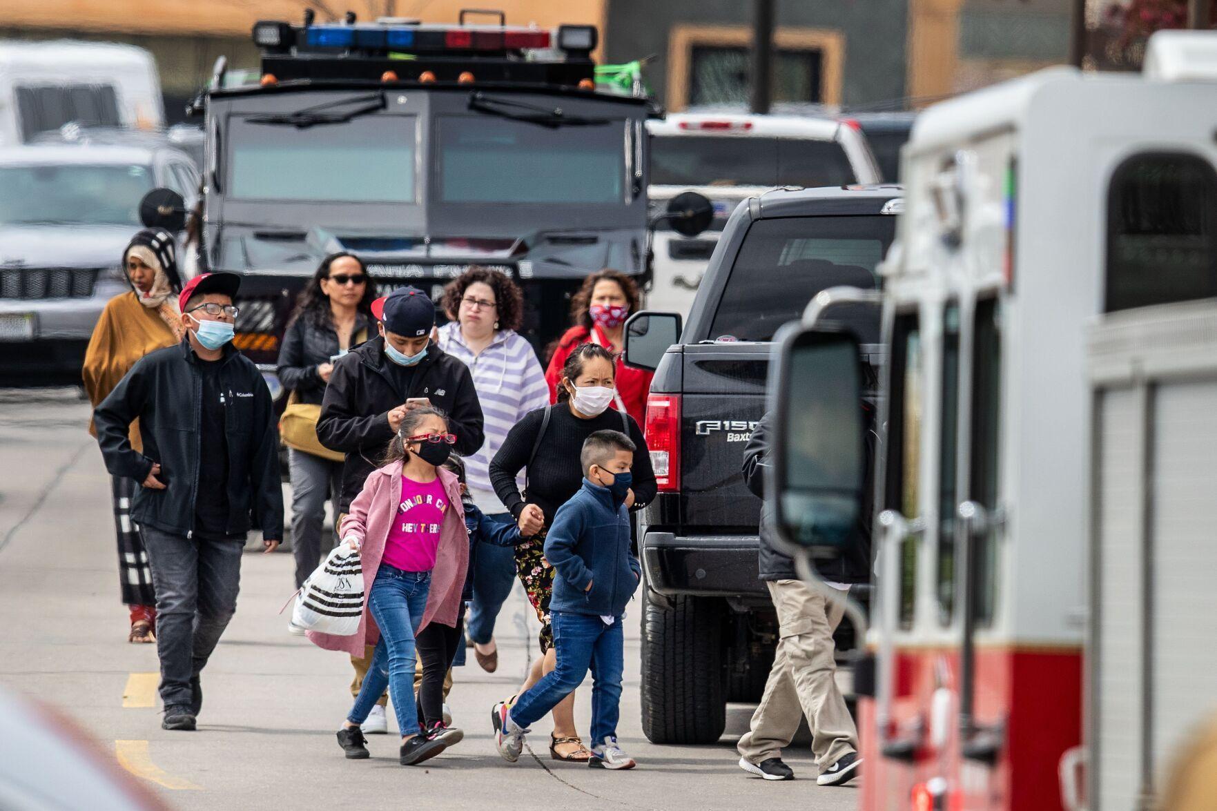 Police seek suspects in Omaha mall shooting that left 1 dead, 1 injured