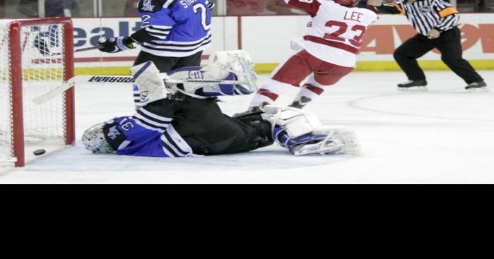 Andy Baggot: Badgers hockey fans sound off on declining attendance