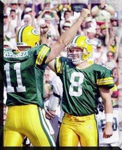 THE ASSOCIATED PRESS ---- Green Bay Packers kicker Ryan Longwell (8) is ...