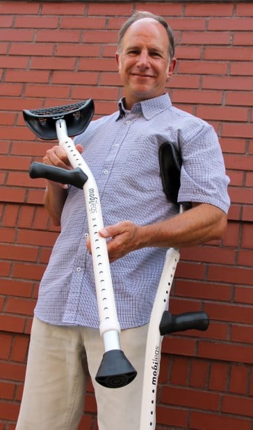 UW-Stout alumnus’ innovative design brings crutches into the modern age