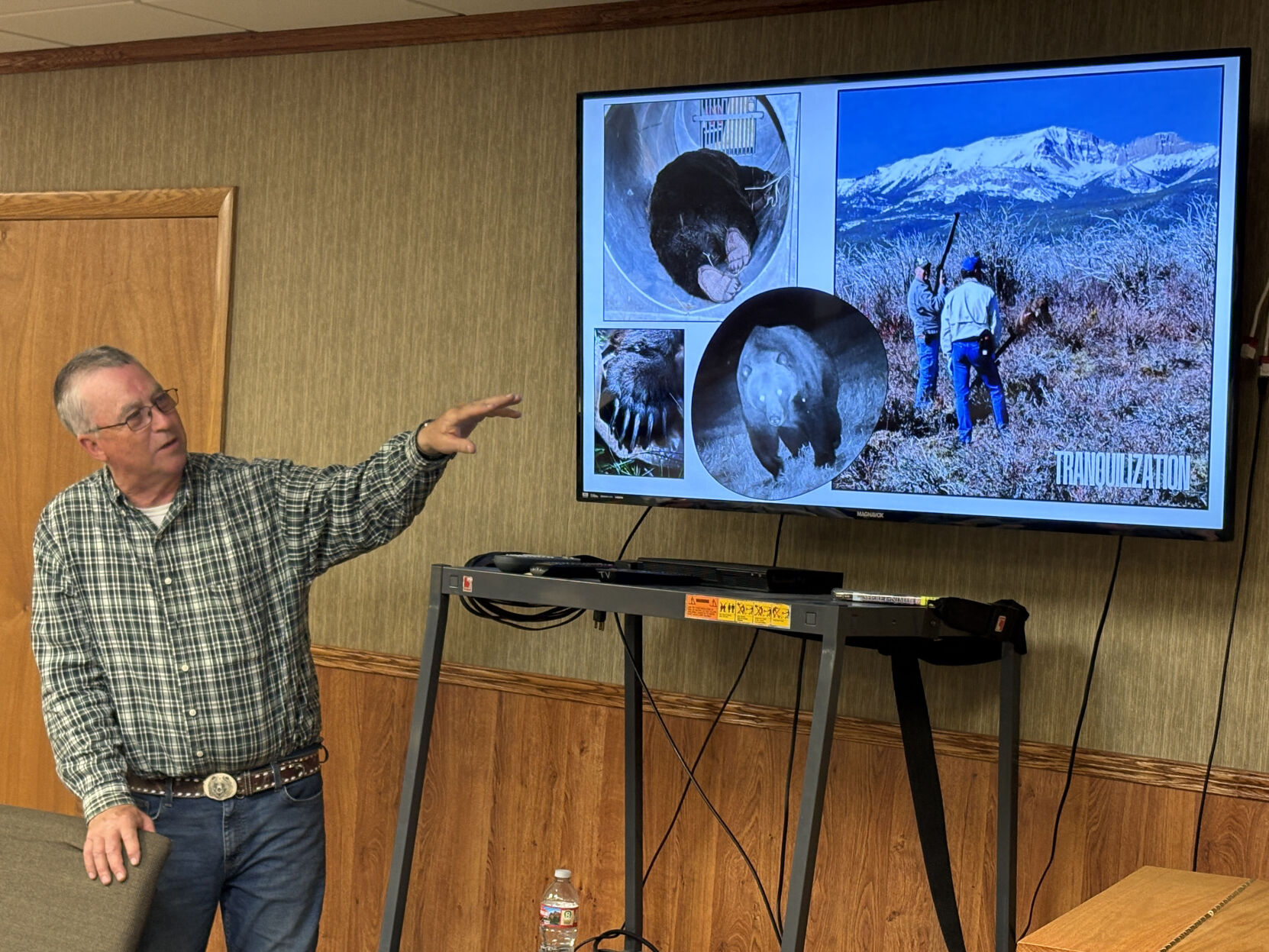 Hoggan shares stories from the field | News | choteauacantha.com