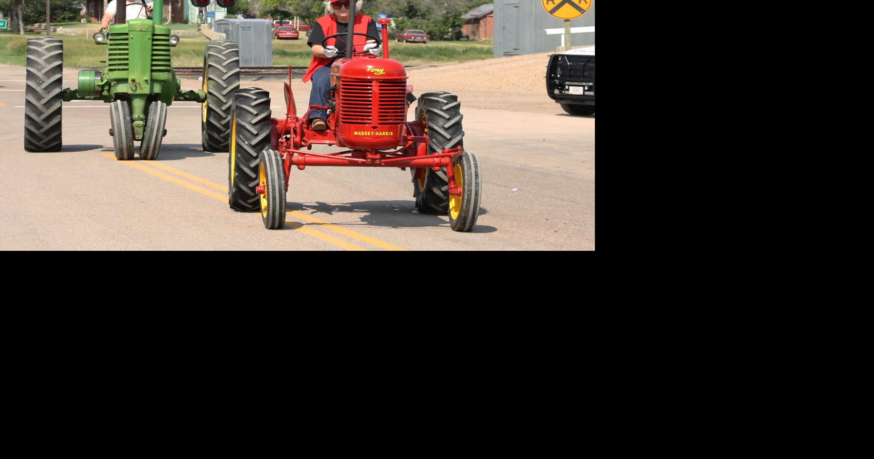 Dutton Fun Day parade | Regional News | choteauacantha.com