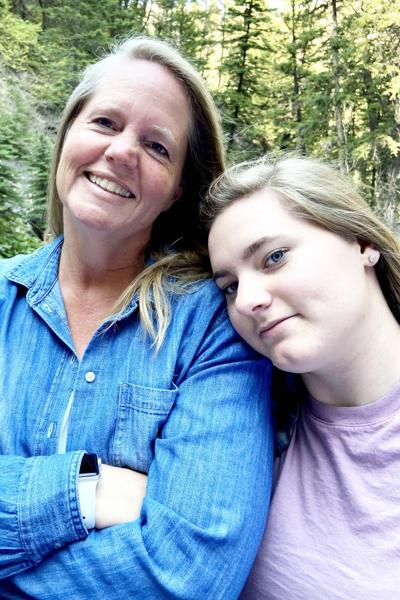 Marla Holmquist receives 4-H volunteer award | News | choteauacantha.com
