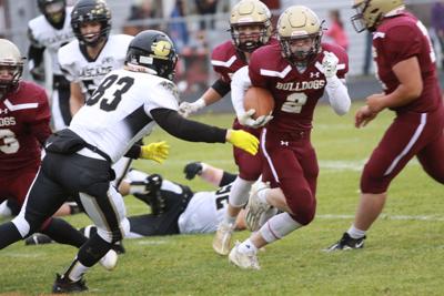 CHS football wins homecoming game | Sports | choteauacantha.com