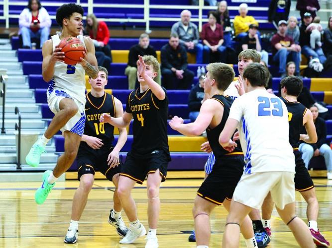FHS Boys Basketball at District 1B Tournament | | choteauacantha.com