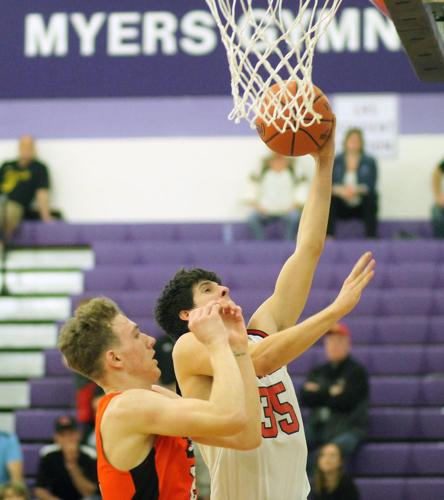 Slow start in fourth quarter costs CHS | Sports | circlevilleherald.com
