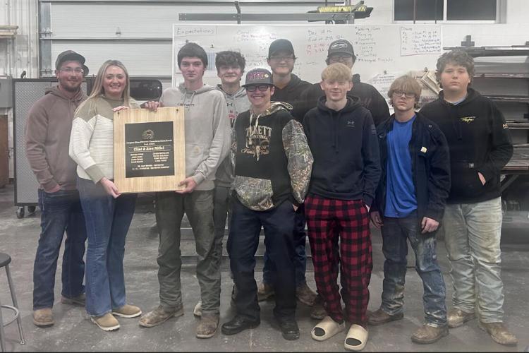 Logan Elm students build 23rd pole barn | Community | circlevilleherald.com