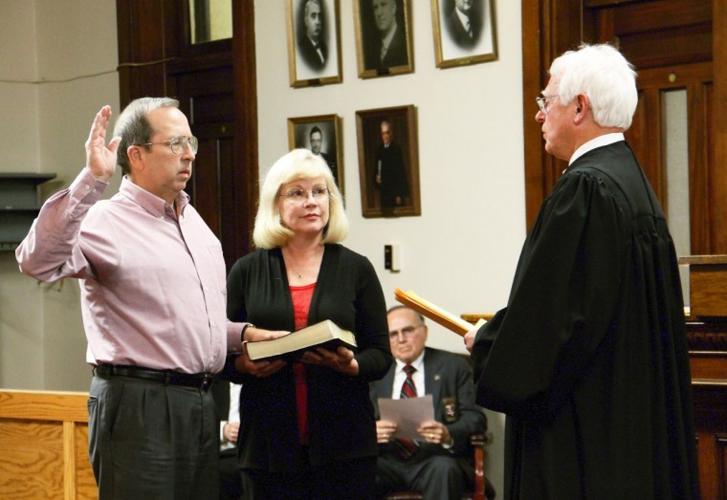 Elected officials take oath of office | News | circlevilleherald.com