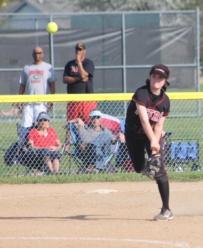 Rothwell, Vikings shutdown Tigers | Sports | circlevilleherald.com