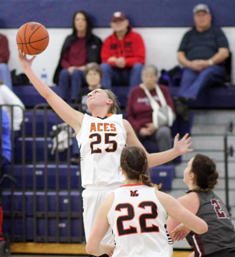 Vikings use numbers game to overwhelm Aces | Sports | circlevilleherald.com