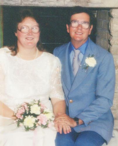 Couple celebrates 25th anniversary | Lifestyles | circlevilleherald.com