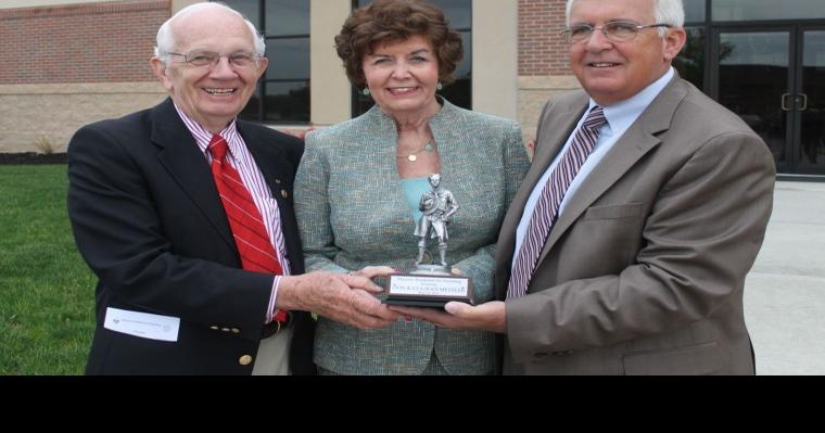 Metzler remembered for hard work and red pen | News | circlevilleherald.com