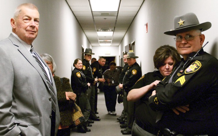Sheriff send-off | Gallery | circlevilleherald.com