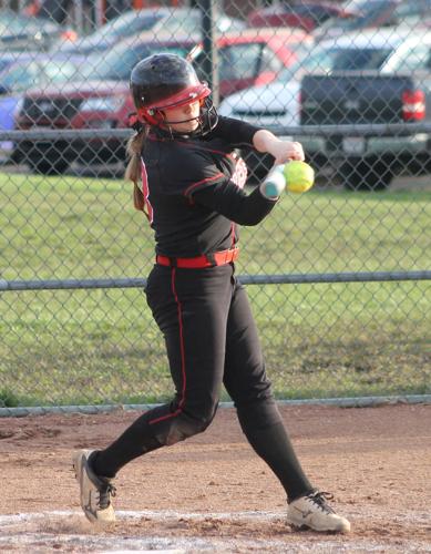 Tigers take early lead in win over Aces | Sports | circlevilleherald.com