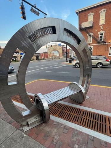 Circleville comes together for Town Clock and Gateway Sculpture ...