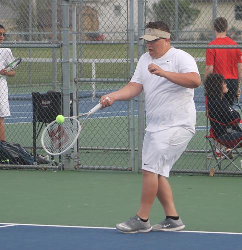 Vikings edge Irish on tennis courts | Sports | circlevilleherald.com