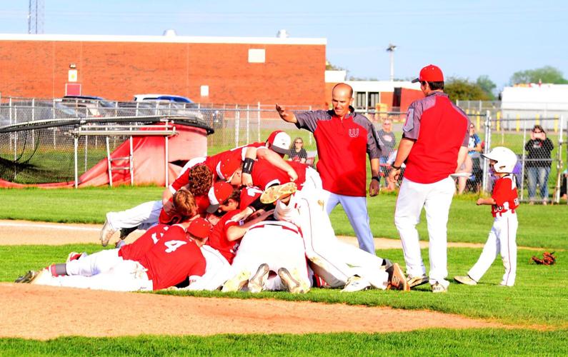 Mustangs pound out 14 hits to defeat Pioneers | Sports ...