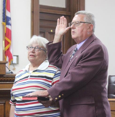 Elick sworn in to office | News | circlevilleherald.com