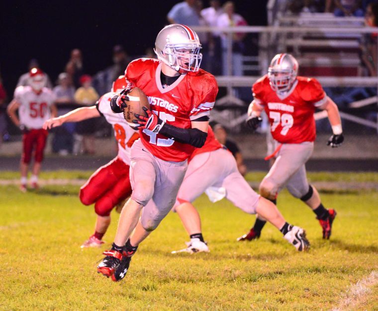 Defense helps lead Braves past Mustangs | Sports | circlevilleherald.com